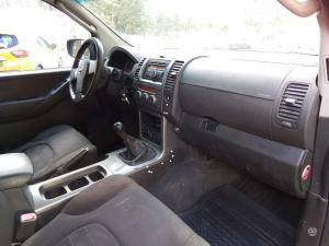 Green Nissan Pathfinder 2007 in Jonava, with an engine capacity of 2.49 L and mileage of 286 thousand km for 2900 €, photo 16 on AUTOMOTO.COM.LV