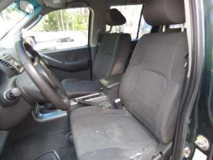 Green Nissan Pathfinder 2007 in Jonava, with an engine capacity of 2.49 L and mileage of 286 thousand km for 2900 €, photo 17 on AUTOMOTO.COM.LV