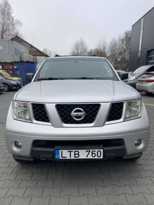 Grey Nissan Pathfinder 2005 in Kaunas, with an engine capacity of 2.49 L and mileage of 283 thousand km for 4700 €, photo  on AUTOMOTO.COM.LV