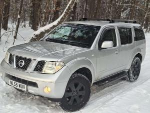 Pelēks Nissan Pathfinder 2005 Šilutė, ar dzinēja tilpumu 2.50 L un nobraukumu 142 tūkst. km par 2800 €, foto 5 vietnē AUTOMOTO.COM.LV