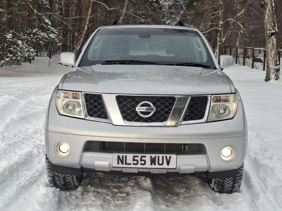 Pelēks Nissan Pathfinder 2005 Šilutė, ar dzinēja tilpumu 2.50 L un nobraukumu 142 tūkst. km par 2800 €, foto 6 vietnē AUTOMOTO.COM.LV