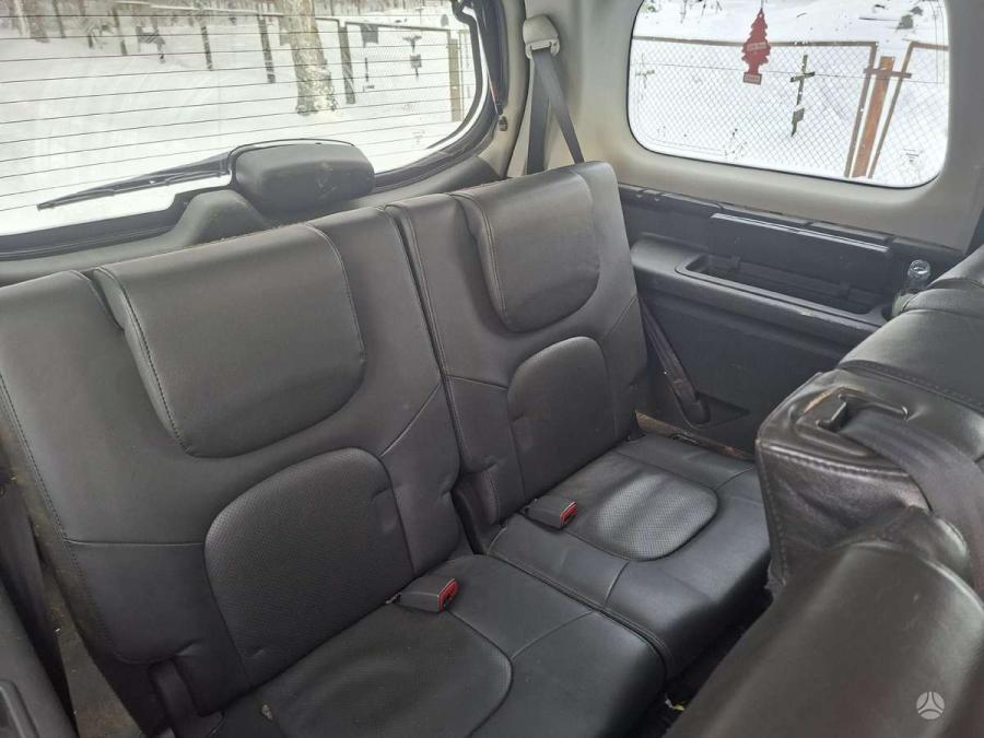 Pelēks Nissan Pathfinder 2005 Šilutė, ar dzinēja tilpumu 2.50 L un nobraukumu 142 tūkst. km par 2800 €, foto 15 vietnē AUTOMOTO.COM.LV