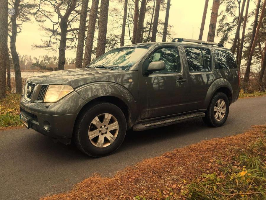 Pelēks Nissan Pathfinder 2005 Joniškis, ar dzinēja tilpumu 0.00 L un nobraukumu 326 tūkst. km par 3000 €, foto 2 vietnē AUTOMOTO.COM.LV