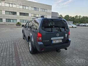 Серый Ниссан Патфайндер 2005 в Рига, объемом двигателя 2.50 л и пробегом 307 тыс. км за 5500 €, фото 8 на AUTOMOTO.COM.LV