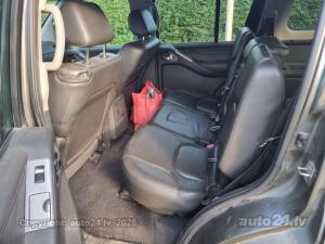 Grey Nissan Pathfinder 2005 in Otepaa, with an engine capacity of 2.50 L and mileage of 0 thousand km for 1399 €, photo 7 on AUTOMOTO.COM.LV