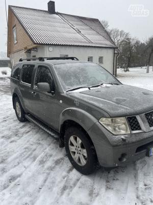 Grey Nissan Pathfinder 2006 in Kaunas, with an engine capacity of 2.50 L and mileage of 456 thousand km for 4850 €, photo  on AUTOMOTO.COM.LV