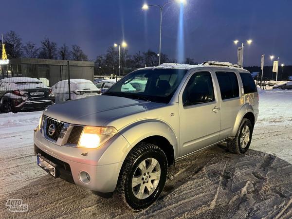 Pelēks Nissan Pathfinder 2006 Viļņa, ar dzinēja tilpumu 2.50 L un nobraukumu 260 tūkst. km par 3850 €, foto 2 vietnē AUTOMOTO.COM.LV