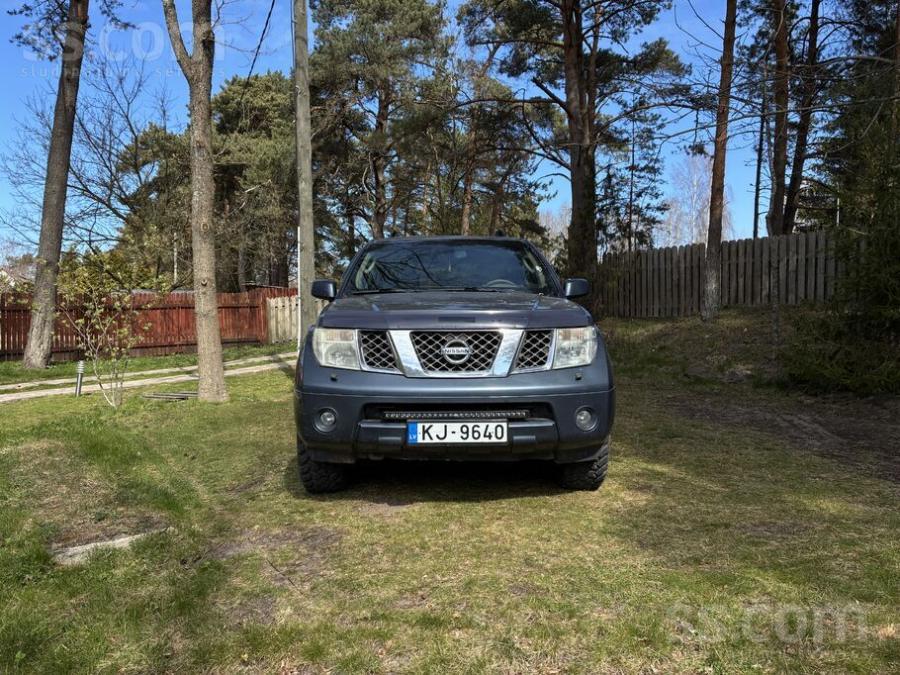 Pelēks Nissan Pathfinder 2006 Jūrmala, ar dzinēja tilpumu 2.50 L un nobraukumu 270 tūkst. km par 5450 €, foto 3 vietnē AUTOMOTO.COM.LV