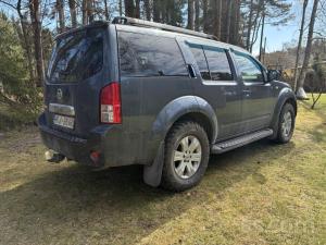 Pelēks Nissan Pathfinder 2006 Jūrmala, ar dzinēja tilpumu 2.50 L un nobraukumu 270 tūkst. km par 5450 €, foto 6 vietnē AUTOMOTO.COM.LV