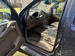 Pelēks Nissan Pathfinder 2006 Jūrmala, ar dzinēja tilpumu 2.50 L un nobraukumu 270 tūkst. km par 5450 €, foto 9 vietnē AUTOMOTO.COM.LV