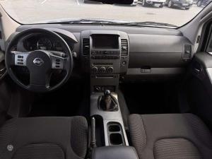 Grey Nissan Pathfinder 2006 in Taurage, with an engine capacity of 2.49 L and mileage of 336 thousand km for 5500 €, photo 12 on AUTOMOTO.COM.LV