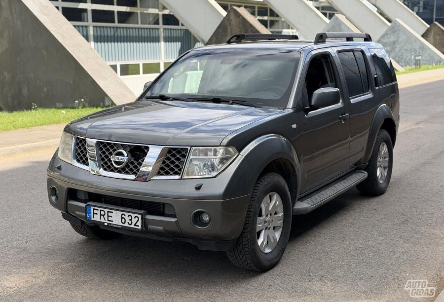 Pelēks Nissan Pathfinder 2006 Viļņa, ar dzinēja tilpumu 2.50 L un nobraukumu 360 tūkst. km par 2950 €, foto 9 vietnē AUTOMOTO.COM.LV