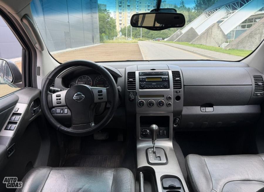 Pelēks Nissan Pathfinder 2006 Viļņa, ar dzinēja tilpumu 2.50 L un nobraukumu 360 tūkst. km par 2950 €, foto 12 vietnē AUTOMOTO.COM.LV