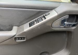 Pelēks Nissan Pathfinder 2006 Viļņa, ar dzinēja tilpumu 2.50 L un nobraukumu 360 tūkst. km par 2950 €, foto 17 vietnē AUTOMOTO.COM.LV