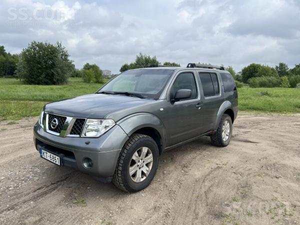 Pelēks Nissan Pathfinder 2006 Rīga, ar dzinēja tilpumu 2.50 L un nobraukumu 325 tūkst. km par 2000 €, foto 2 vietnē AUTOMOTO.COM.LV