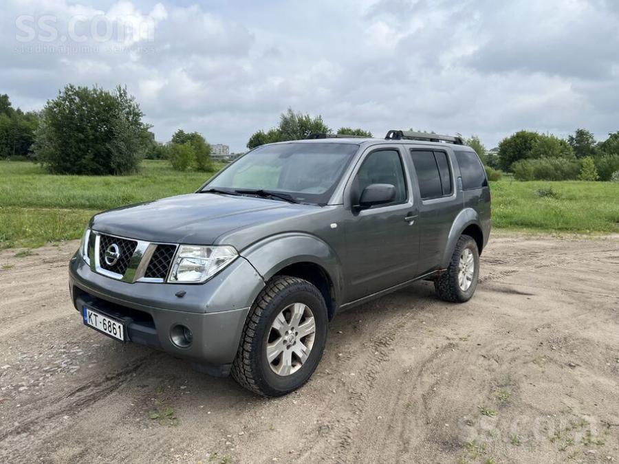 Pelēks Nissan Pathfinder 2006 Rīga, ar dzinēja tilpumu 2.50 L un nobraukumu 325 tūkst. km par 2000 €, foto 3 vietnē AUTOMOTO.COM.LV
