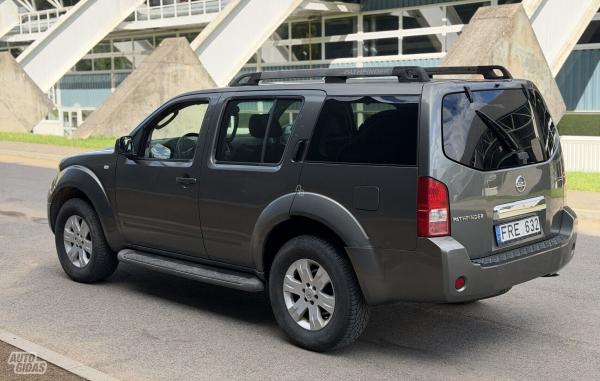 Pelēks Nissan Pathfinder 2006 Viļņa, ar dzinēja tilpumu 2.50 L un nobraukumu 360 tūkst. km par 2750 €, foto 6 vietnē AUTOMOTO.COM.LV