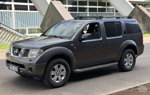 Pelēks Nissan Pathfinder 2006 Viļņa, ar dzinēja tilpumu 2.50 L un nobraukumu 360 tūkst. km par 2750 €, foto 7 vietnē AUTOMOTO.COM.LV