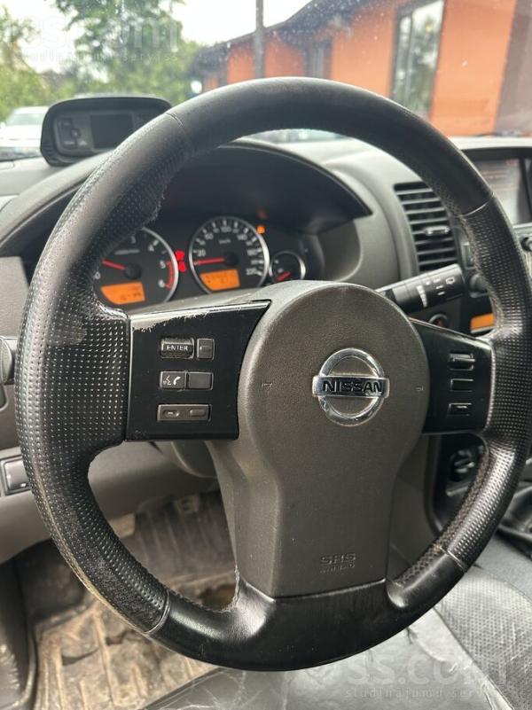 Nissan Pathfinder 2006 in Gulbene on AUTOMOTO.COM.LV Grey Nissan Pathfinder 2006 in Gulbene, with an engine capacity of 2.50 L and mileage of 473 thousand km for 2000 €, photo 9 on AUTOMOTO.COM.LV
