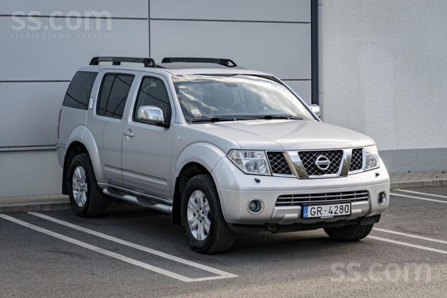 Grey Nissan Pathfinder 2007 in Riga, with an engine capacity of 2.50 L and mileage of 0 thousand km for 5990 €, photo 3 on AUTOMOTO.COM.LV