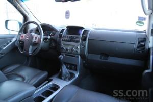 Grey Nissan Pathfinder 2007 in Riga, with an engine capacity of 2.50 L and mileage of 0 thousand km for 5995 €, photo 12 on AUTOMOTO.COM.LV
