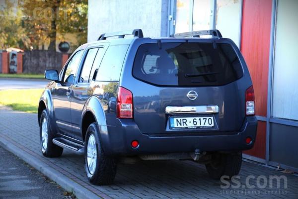 Grey Nissan Pathfinder 2007 in Riga, with an engine capacity of 2.50 L and mileage of 0 thousand km for 5995 €, photo 5 on AUTOMOTO.COM.LV