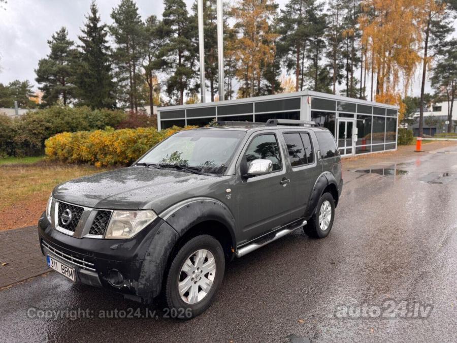 Grey Nissan Pathfinder 2007 in Tallinn, with an engine capacity of 2.50 L and mileage of 378 thousand km for 3950 €, photo 1 on AUTOMOTO.COM.LV