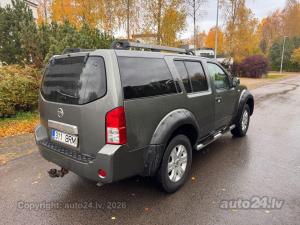 Grey Nissan Pathfinder 2007 in Tallinn, with an engine capacity of 2.50 L and mileage of 378 thousand km for 3950 €, photo 3 on AUTOMOTO.COM.LV