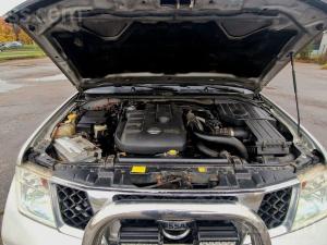 Grey Nissan Pathfinder 2007 in Riga, with an engine capacity of 2.50 L and mileage of 421 thousand km for 3999 €, photo 9 on AUTOMOTO.COM.LV