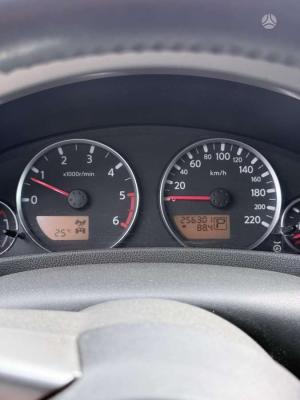 Grey Nissan Pathfinder 2007 in Kaunas, with an engine capacity of 2.49 L and mileage of 256 thousand km for 3700 €, photo 10 on AUTOMOTO.COM.LV