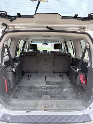 Grey Nissan Pathfinder 2007 in Kaunas, with an engine capacity of 2.49 L and mileage of 256 thousand km for 3700 €, photo 13 on AUTOMOTO.COM.LV