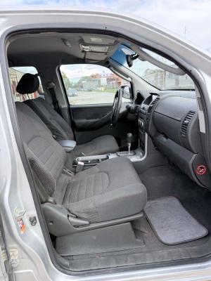 Grey Nissan Pathfinder 2007 in Kaunas, with an engine capacity of 2.49 L and mileage of 256 thousand km for 3700 €, photo 16 on AUTOMOTO.COM.LV