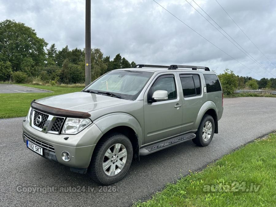 Pelēks Nissan Pathfinder 2007 Mardu, ar dzinēja tilpumu 2.50 L un nobraukumu 238 tūkst. km par 6000 €, foto 1 vietnē AUTOMOTO.COM.LV