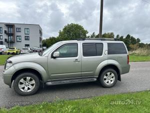 Pelēks Nissan Pathfinder 2007 Mardu, ar dzinēja tilpumu 2.50 L un nobraukumu 238 tūkst. km par 6000 €, foto 8 vietnē AUTOMOTO.COM.LV