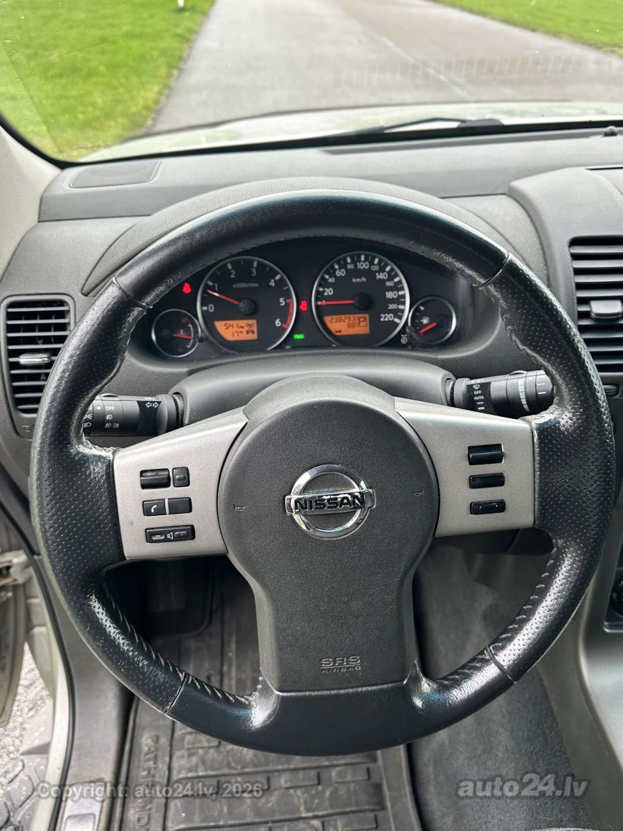 Pelēks Nissan Pathfinder 2007 Mardu, ar dzinēja tilpumu 2.50 L un nobraukumu 238 tūkst. km par 6000 €, foto 11 vietnē AUTOMOTO.COM.LV