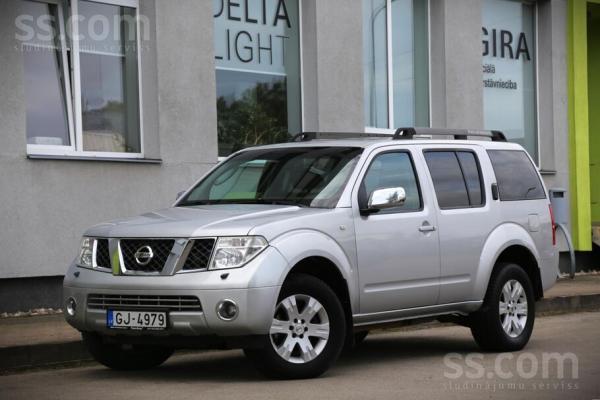Pelēks Nissan Pathfinder 2007 Rīga, ar dzinēja tilpumu 2.50 L un nobraukumu 372 tūkst. km par 3695 €, foto 1 vietnē AUTOMOTO.COM.LV
