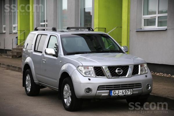 Pelēks Nissan Pathfinder 2007 Rīga, ar dzinēja tilpumu 2.50 L un nobraukumu 372 tūkst. km par 3695 €, foto 5 vietnē AUTOMOTO.COM.LV