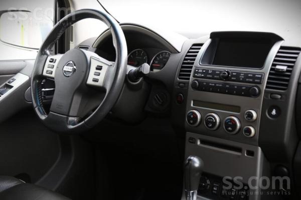 Pelēks Nissan Pathfinder 2007 Rīga, ar dzinēja tilpumu 2.50 L un nobraukumu 372 tūkst. km par 3695 €, foto 11 vietnē AUTOMOTO.COM.LV