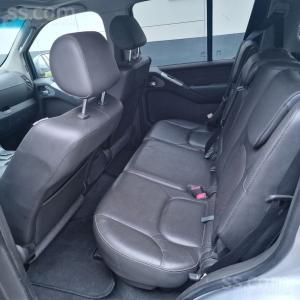 Grey Nissan Pathfinder 2007 in Riga, with an engine capacity of 2.50 L and mileage of 230 thousand km for 5900 €, photo 10 on AUTOMOTO.COM.LV