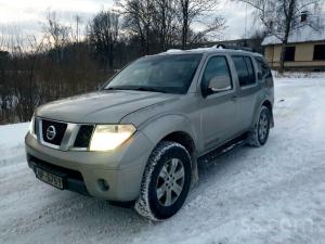 Grey Nissan Pathfinder 2008 in Riga, with an engine capacity of 2.50 L and mileage of 258 thousand km for 3490 €, photo  on AUTOMOTO.COM.LV
