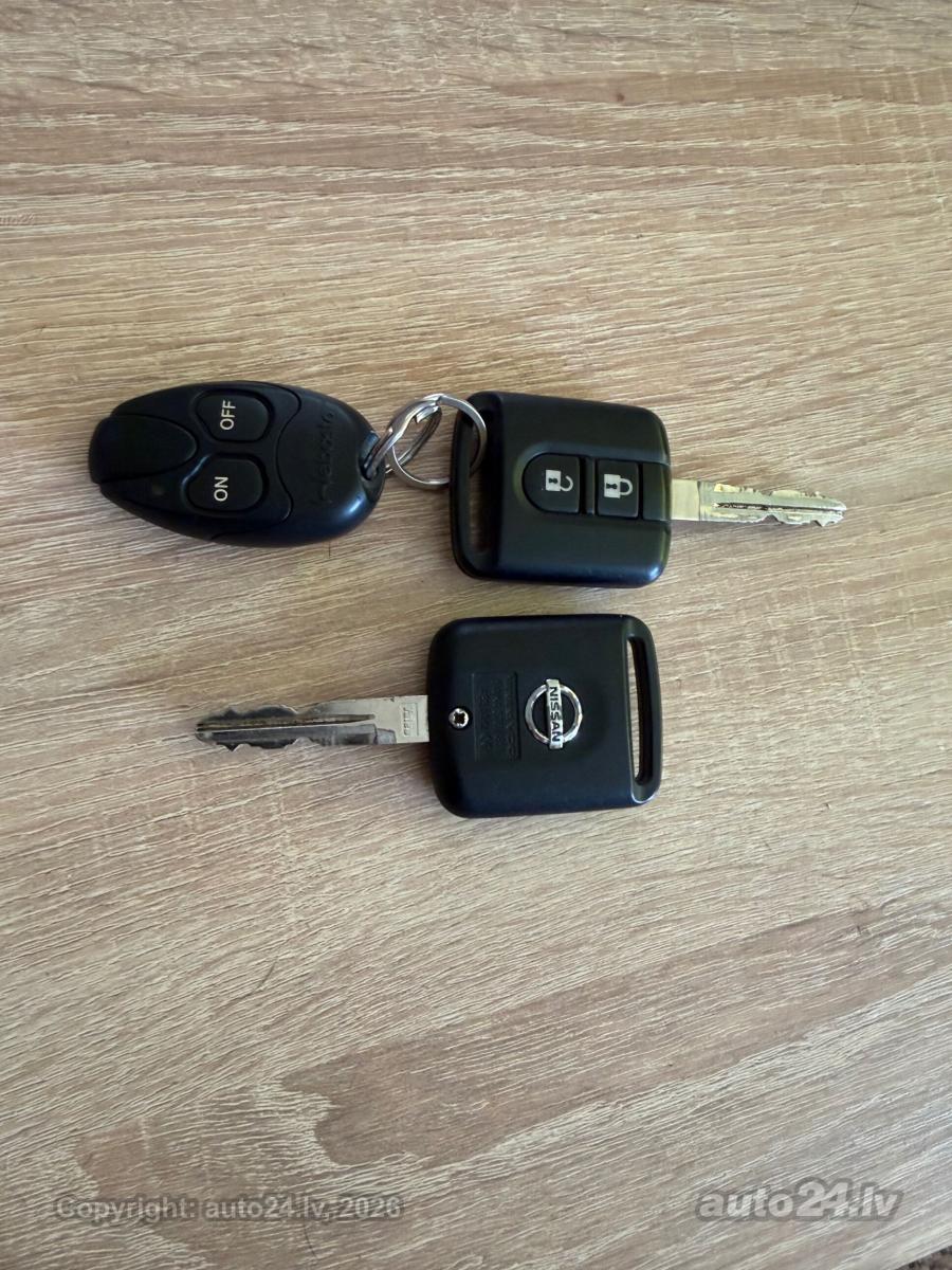 Pelēks Nissan Pathfinder 2009 Narva, ar dzinēja tilpumu 2.50 L un nobraukumu 310 tūkst. km par 5500 €, foto 7 vietnē AUTOMOTO.COM.LV