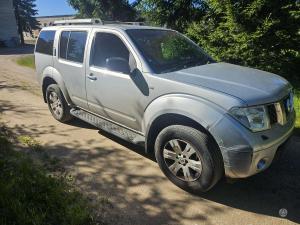 Grey Nissan Pathfinder 2009 in Telschi, with an engine capacity of 2.49 L and mileage of 0 thousand km for 3100 €, photo 4 on AUTOMOTO.COM.LV