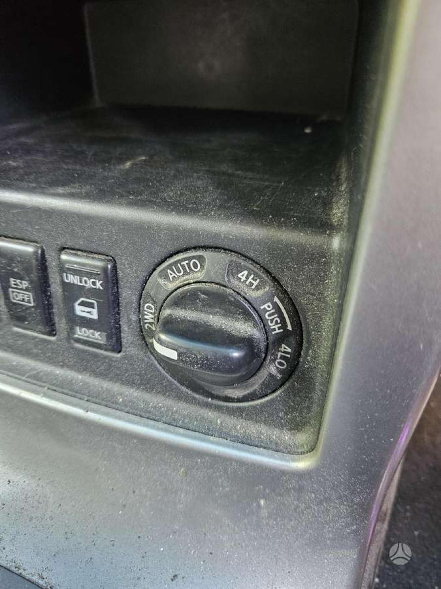 Grey Nissan Pathfinder 2009 in Telschi, with an engine capacity of 2.49 L and mileage of 0 thousand km for 3100 €, photo 13 on AUTOMOTO.COM.LV