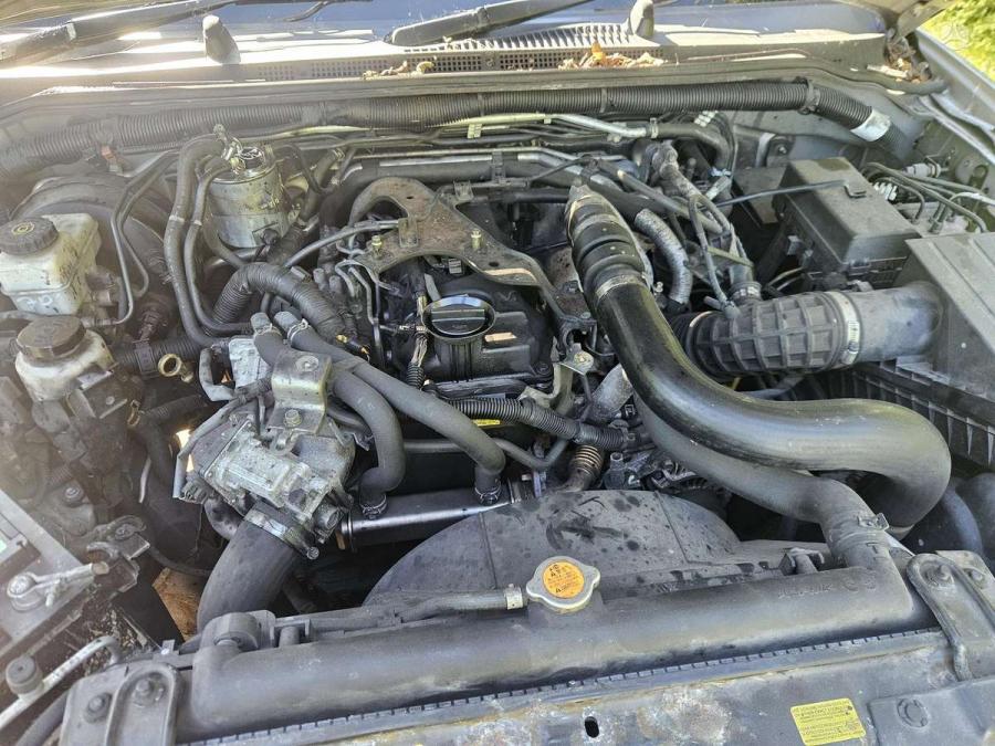 Grey Nissan Pathfinder 2009 in Telschi, with an engine capacity of 2.49 L and mileage of 0 thousand km for 3100 €, photo 14 on AUTOMOTO.COM.LV