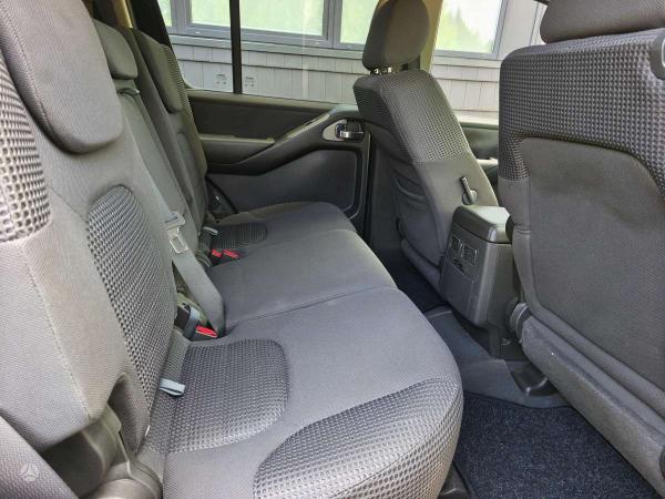 Grey Nissan Pathfinder 2010 in Kaunas, with an engine capacity of 0.00 L and mileage of 265 thousand km for 6250 €, photo 10 on AUTOMOTO.COM.LV