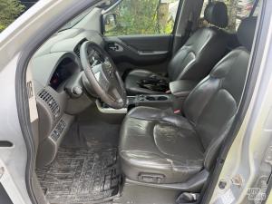 Pelēks Nissan Pathfinder 2010 Kauņa, ar dzinēja tilpumu 2.50 L un nobraukumu 280 tūkst. km par 4000 €, foto 13 vietnē AUTOMOTO.COM.LV