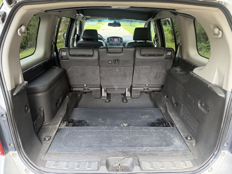 Pelēks Nissan Pathfinder 2010 Kauņa, ar dzinēja tilpumu 2.50 L un nobraukumu 280 tūkst. km par 4000 €, foto 17 vietnē AUTOMOTO.COM.LV