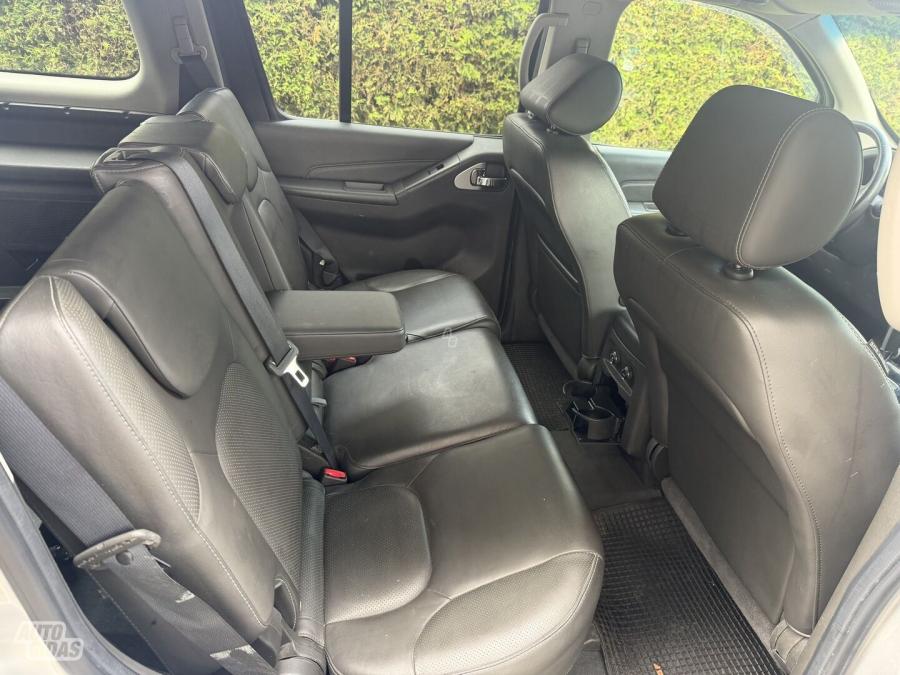 Pelēks Nissan Pathfinder 2010 Kauņa, ar dzinēja tilpumu 2.50 L un nobraukumu 280 tūkst. km par 4000 €, foto 18 vietnē AUTOMOTO.COM.LV