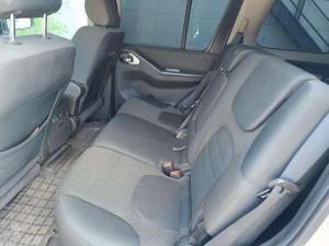 Pelēks Nissan Pathfinder 2010 Kauņa, ar dzinēja tilpumu 2.50 L un nobraukumu 238 tūkst. km par 6500 €, foto 18 vietnē AUTOMOTO.COM.LV