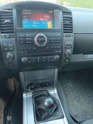 Pelēks Nissan Pathfinder 2010 Kauņa, ar dzinēja tilpumu 2.50 L un nobraukumu 238 tūkst. km par 6500 €, foto 19 vietnē AUTOMOTO.COM.LV
